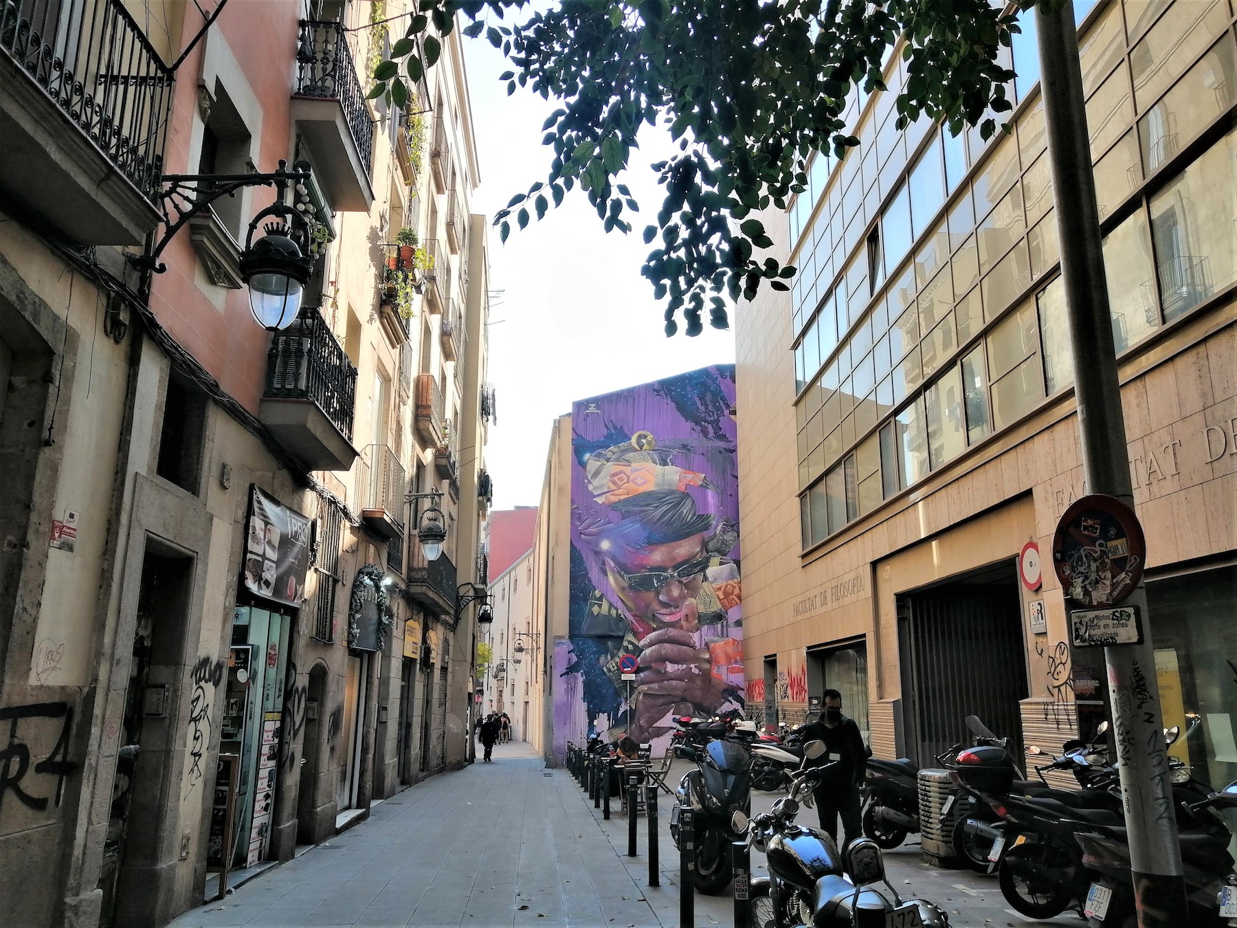 Raval Walking Tour: Barcelona’s Gritty Past – Barcelona