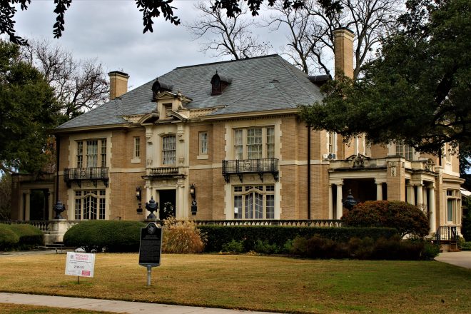 What to See in the Swiss Avenue Historic District in Dallas – Blog