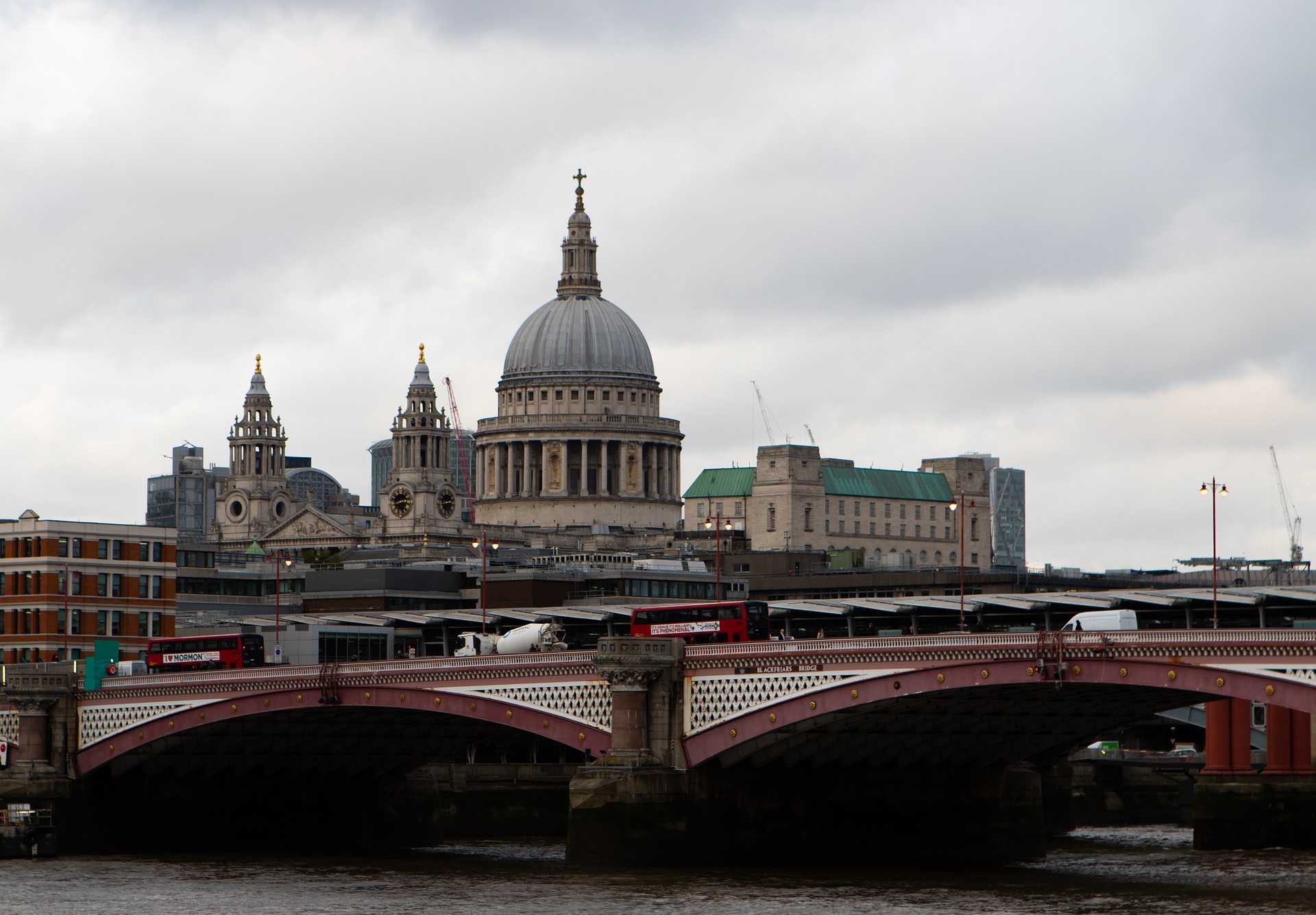 Guide to London’s Bridges: 9 Spots for Views and History – Blog