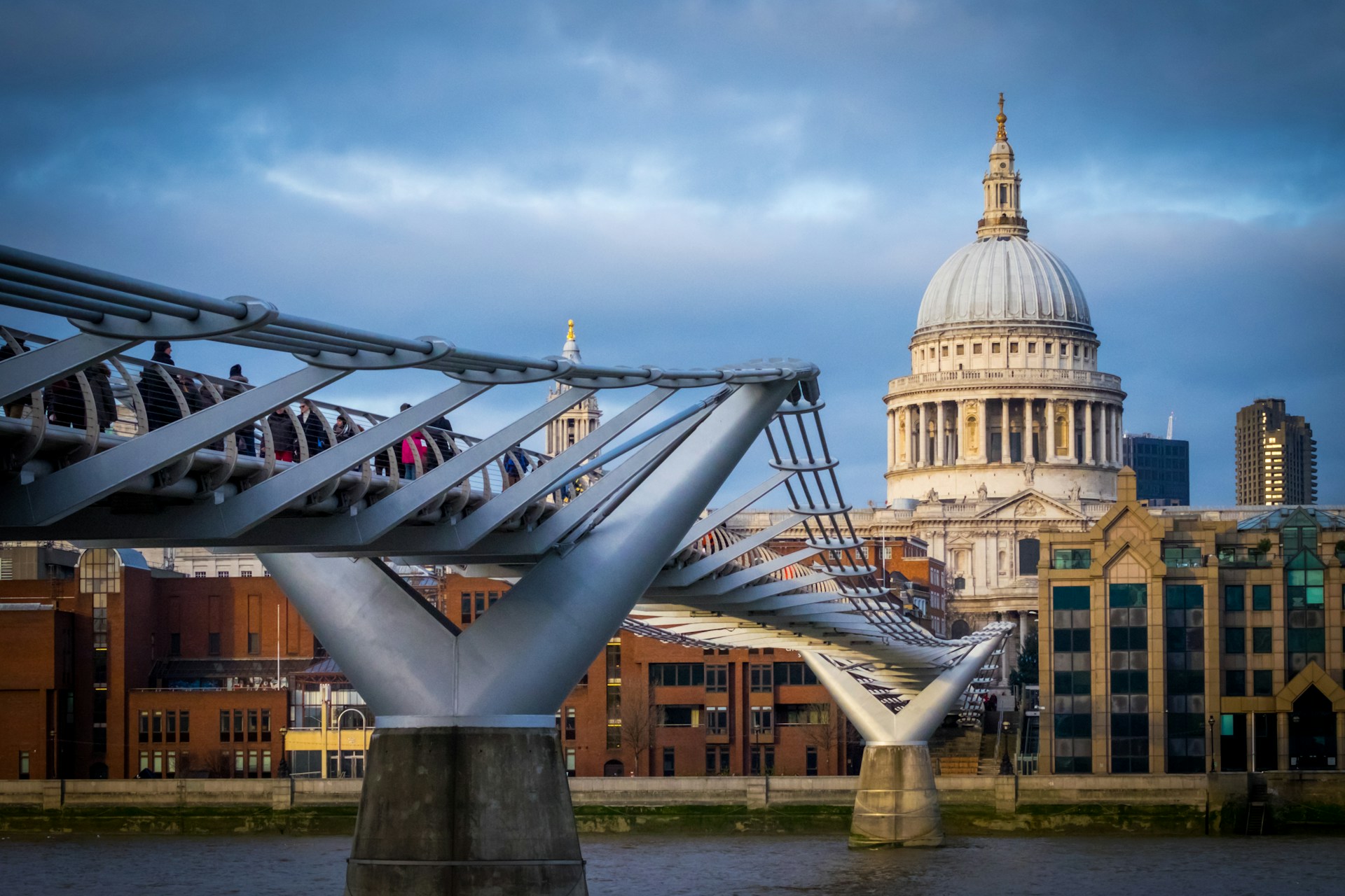 Guide to London’s Bridges: 9 Spots for Views and History – Blog