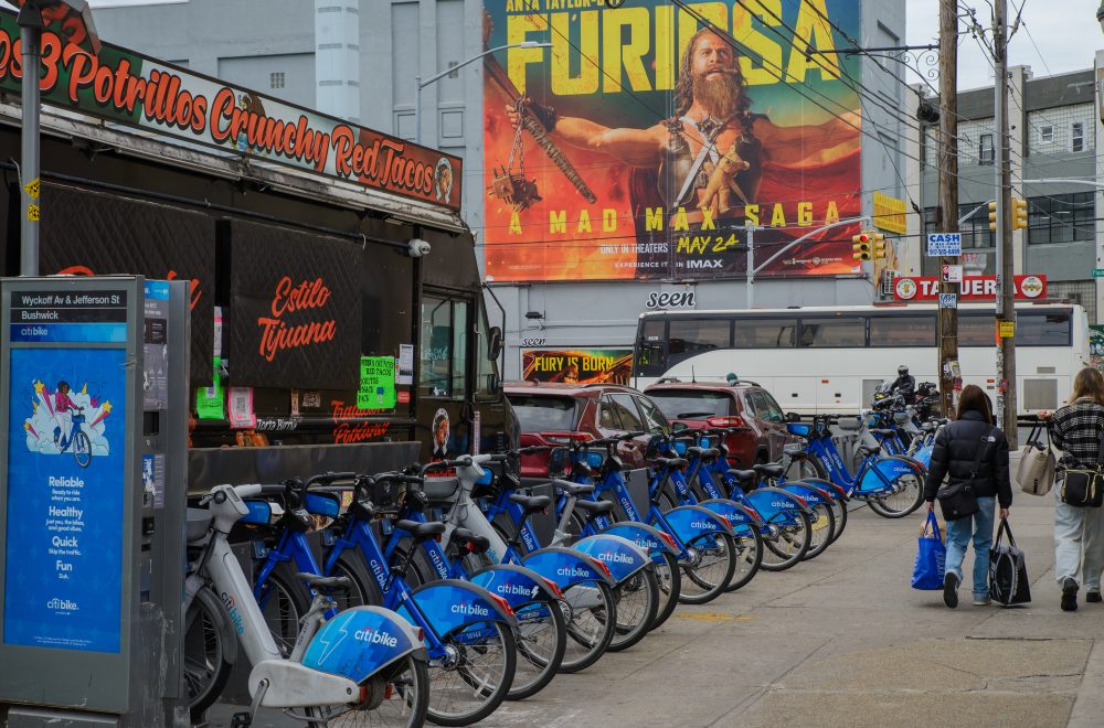 NYC Bus Tour of Brooklyn, Bronx, Queens in English – New York