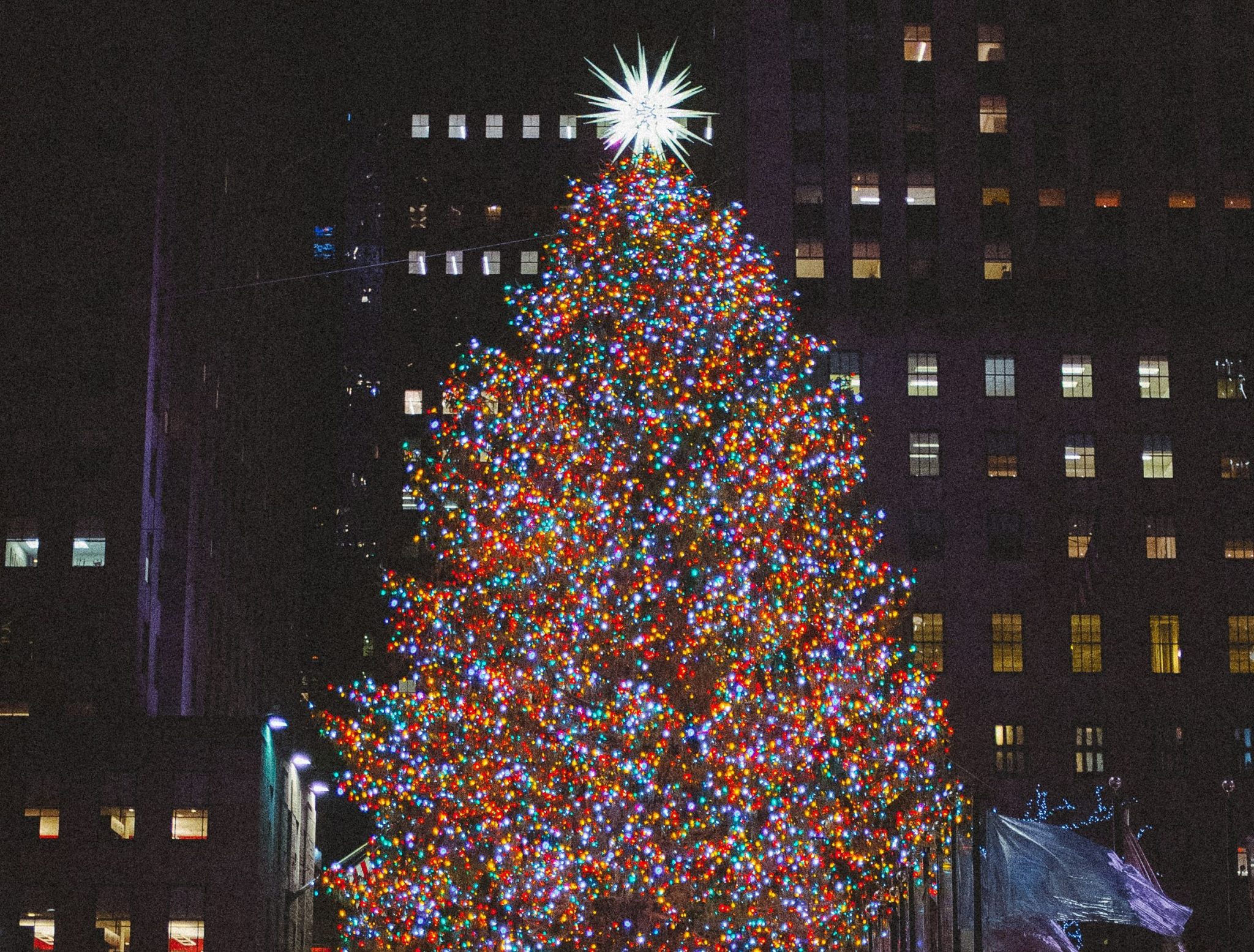 How To See the Rockefeller Center Christmas Tree in NYC – Blog