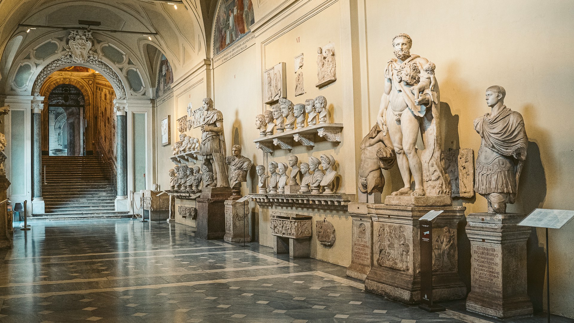 Vatican Museums Tour on a Budget With Sistine Chapel – Rome